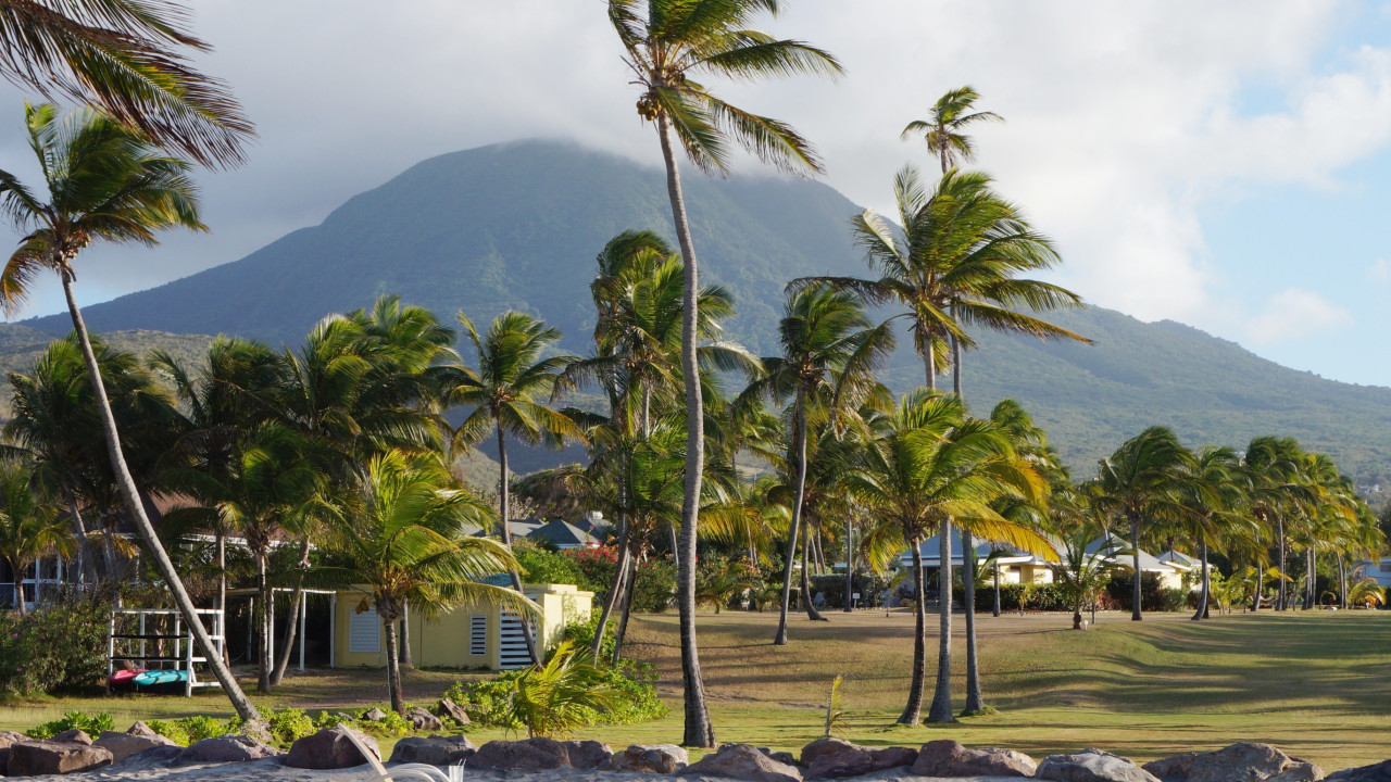 Nevis - Le Beau Reizen